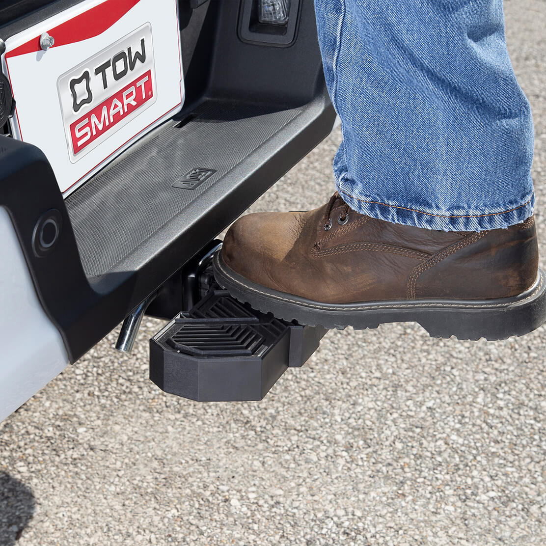 Hybrid Heavy-Duty Hitch Step - TowSmart